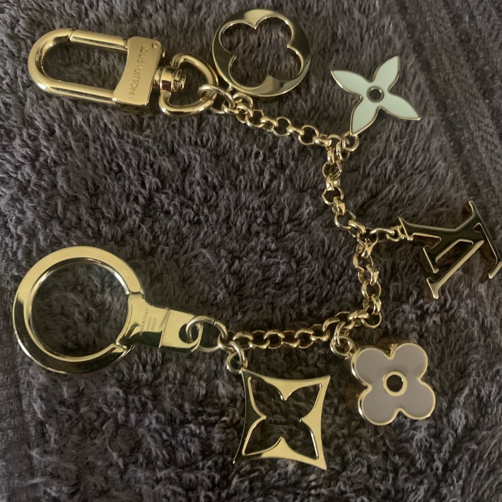 Brand New Louis Vuitton Fluer De Monogram Bag Charm - Gem